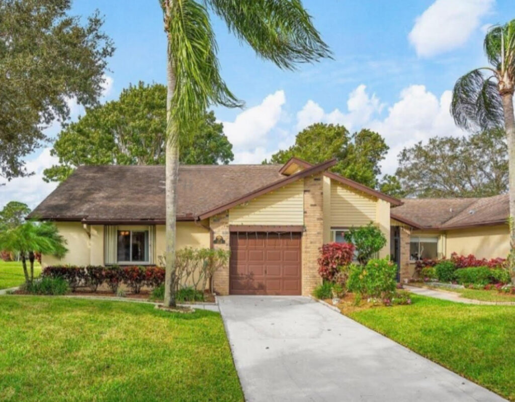 About | Village Walk Homeowners Association